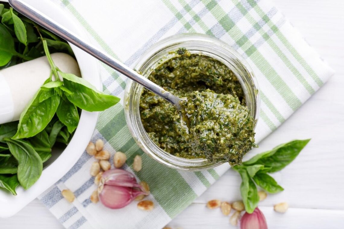 Tempero pronto natural com cebolinha verde; acompanhe esse passo a ...